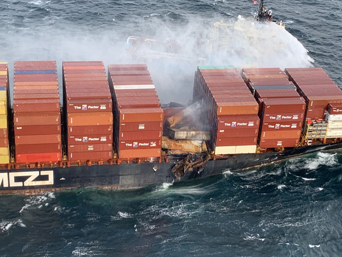 El incendio de ZIM Kingston Cargo se ha estabilizado y el barco fue ...